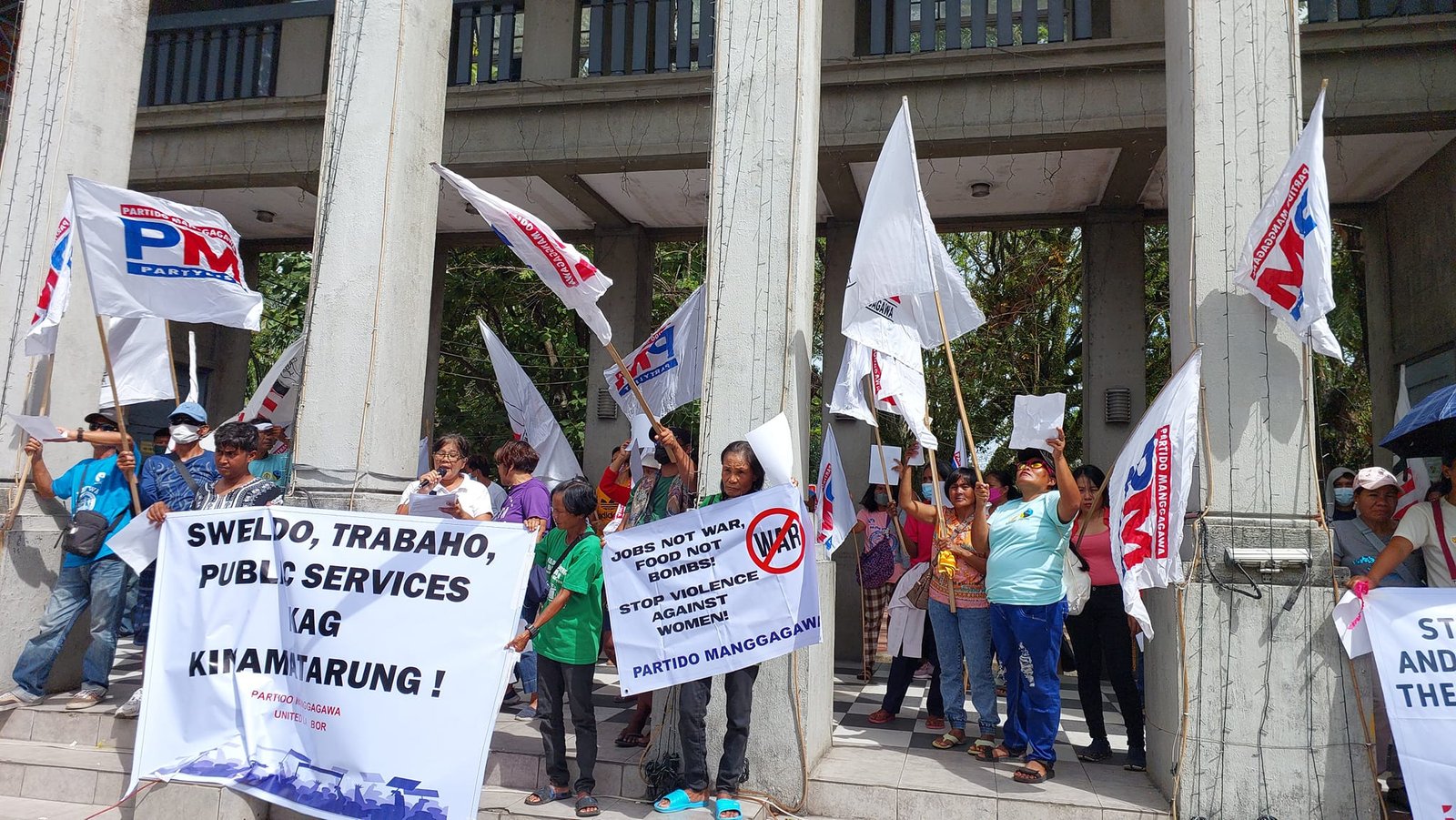 Mga progresibo nga grupo nag martsa sa dalanon sa Bonifacio Day ... Mga progresibo nga grupo nag martsa sa dalanon sa Bonifacio Day ...