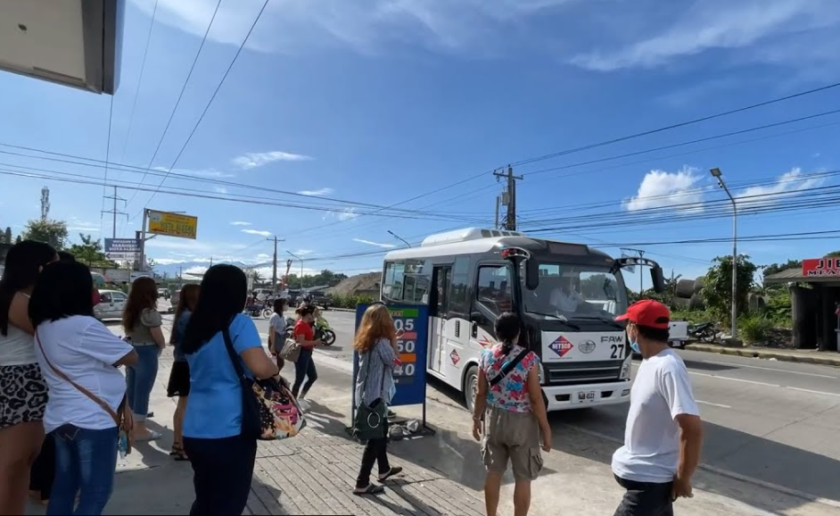 Mga pasahero naayawan hulat para may masakyan, libre sakay gintanyag ...