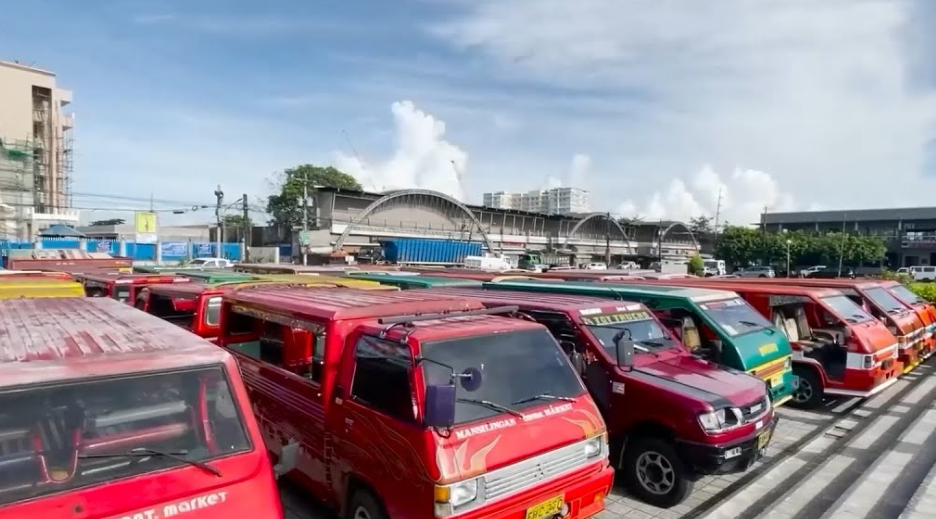 1.1K traditional jeepneys consolidated in Bacolod City - Digicast Negros