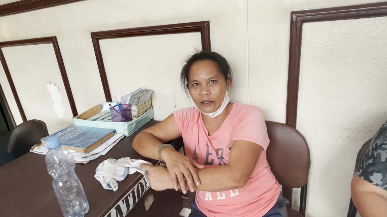 Babaye nga snatcher arestado - Digicast Negros