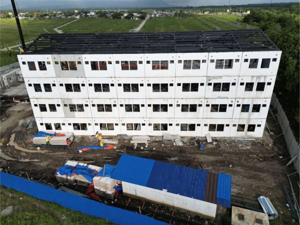 DHSUD, Bacolod eye delivery of housing units in December - Digicast Negros