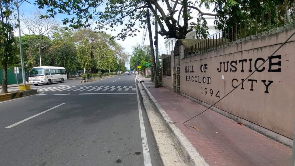 Bacolod LGU handa atubangon ang reklamo sang mga abogado sa clamping ... Bacolod LGU handa atubangon ang reklamo sang mga abogado sa clamping ...